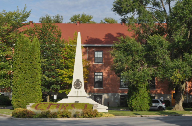 Ville militaire, ville garnison - Ville de Saint-Jean-sur-Richelieu